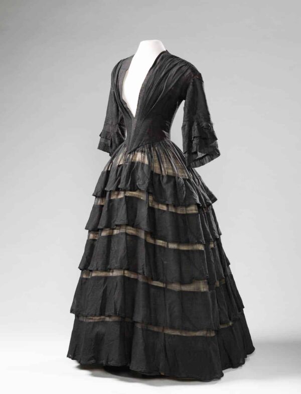 The Evolution of Mourning Wear: A Historical Overview | Journal of ...