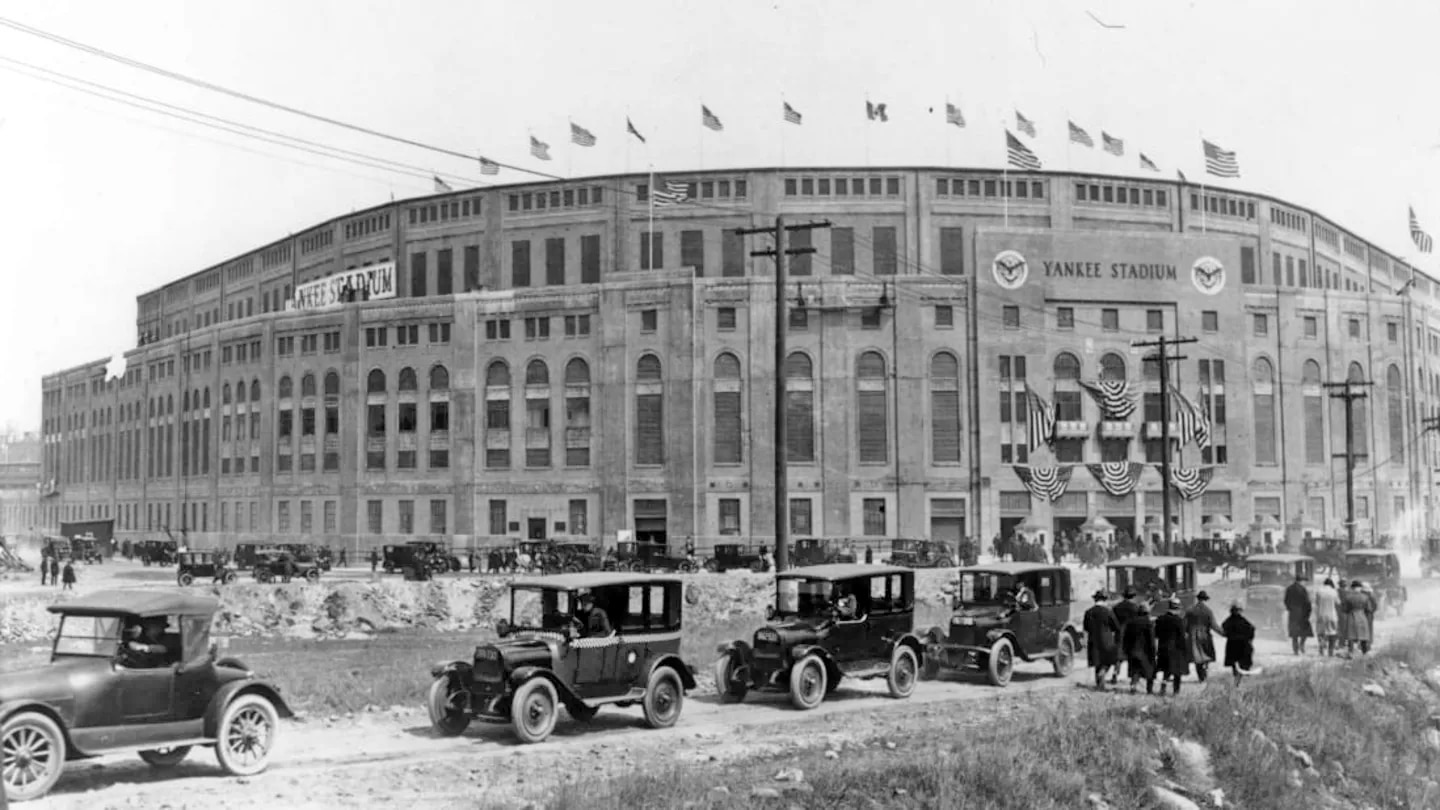 Yankee Stadium: East 161st and River Avenue - The home of Legends - The ...