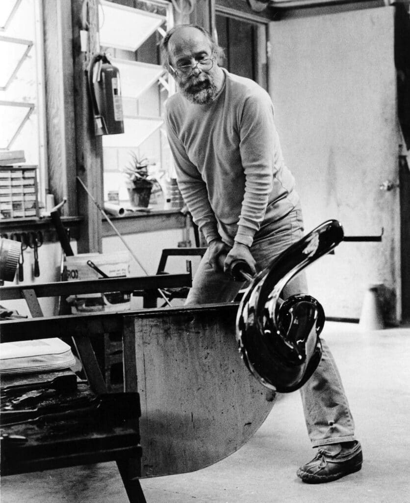 Influencing Glass History - The Journal of Antiques and Collectibles