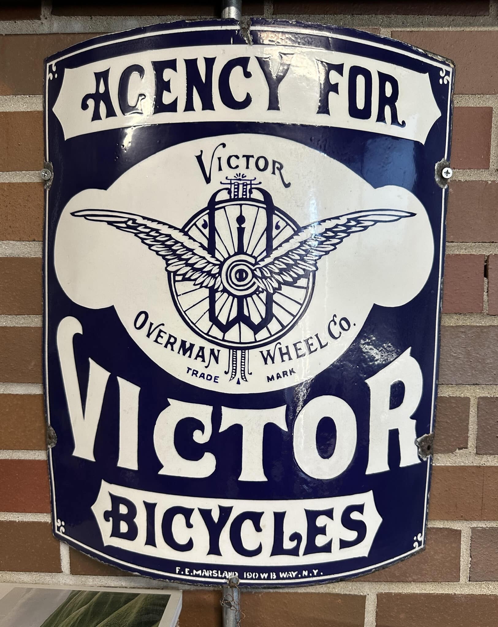 The Signs of History - The Journal of Antiques and Collectibles