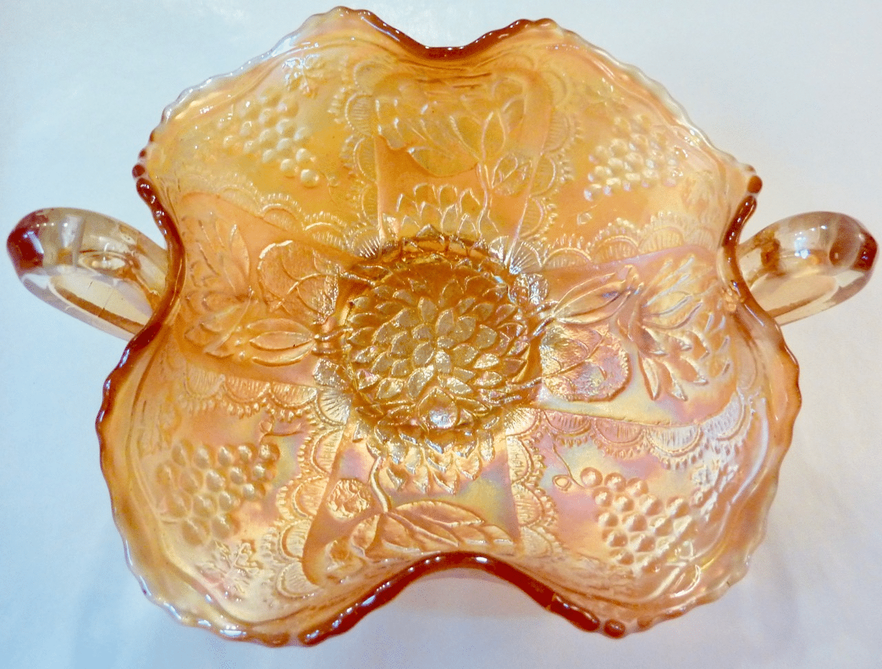 Antique Glass Collecting Guide: Identify & Value Antique Glass ...